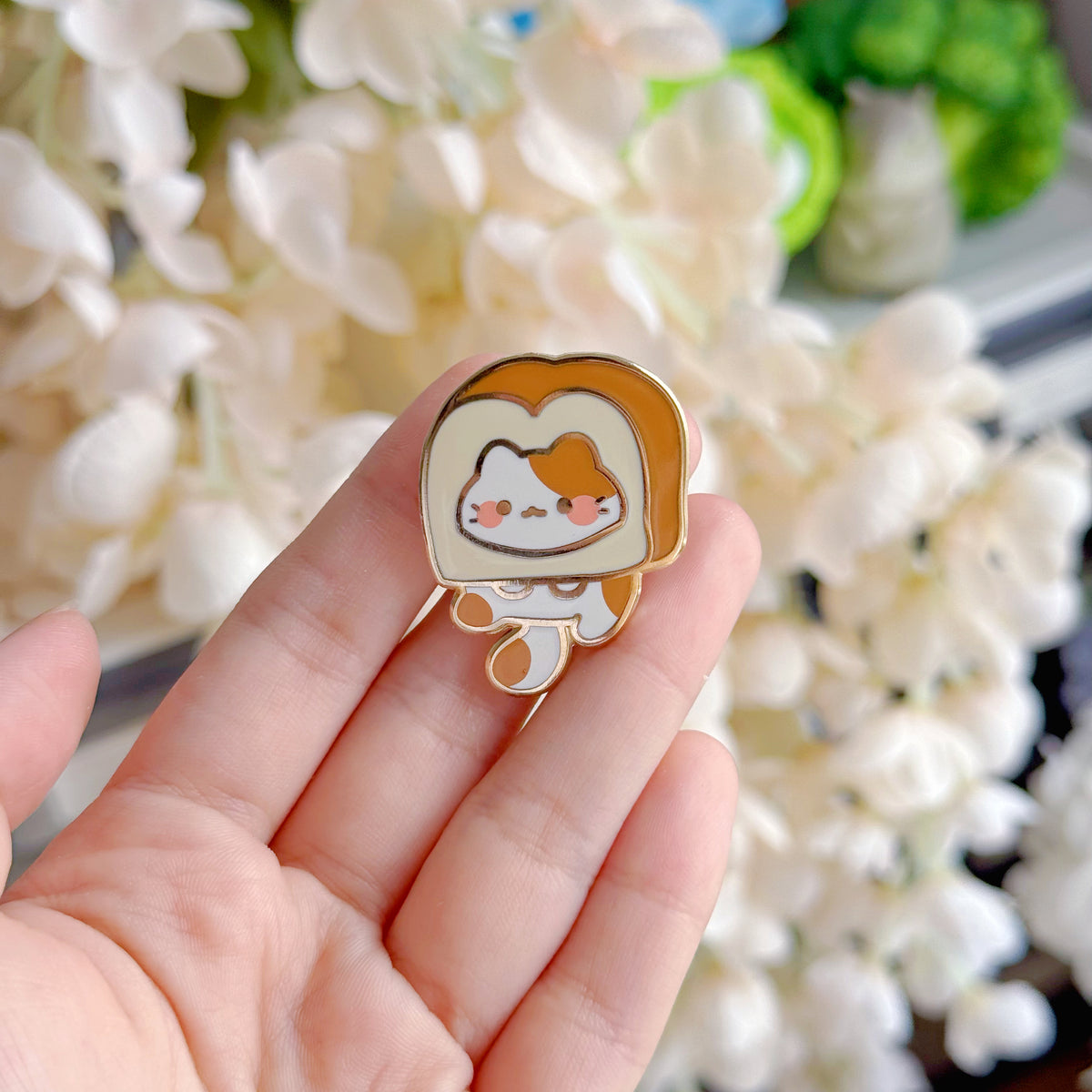 Toasty Kitty Hoodie | Enamel Pin – Cremechii